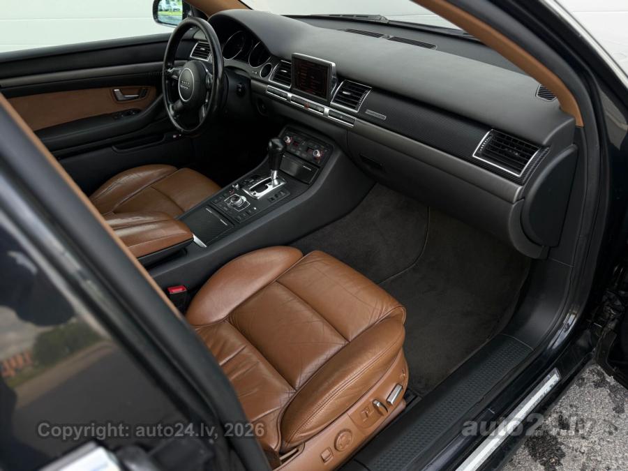 Black Audi A8 2004 in Tartu, with an engine capacity of 3.90 L and mileage of 430 thousand km for 3000 €, photo 10 on AUTOMOTO.COM.LV