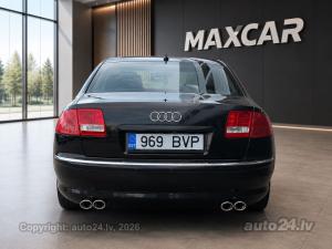 Black Audi A8 2004 in Tallinn, with an engine capacity of 3.00 L and mileage of 351 thousand km for 2999 €, photo 7 on AUTOMOTO.COM.LV