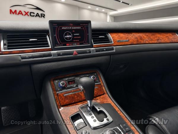 Black Audi A8 2004 in Tallinn, with an engine capacity of 3.00 L and mileage of 351 thousand km for 2999 €, photo 10 on AUTOMOTO.COM.LV