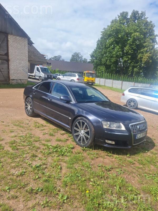 Black Audi A8 2004 in Valmiera, with an engine capacity of 3.00 L and mileage of 422 thousand km for 2666 €, photo 6 on AUTOMOTO.COM.LV