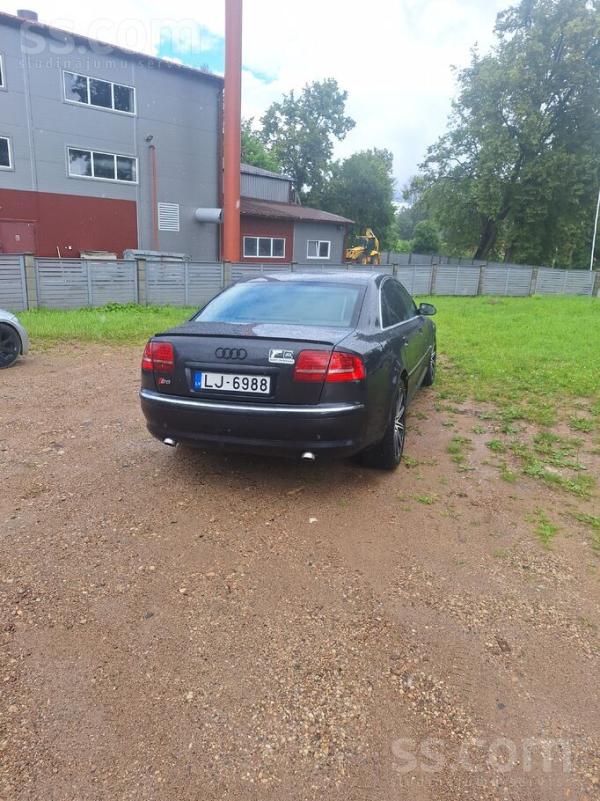 Black Audi A8 2004 in Valmiera, with an engine capacity of 3.00 L and mileage of 422 thousand km for 2666 €, photo 10 on AUTOMOTO.COM.LV