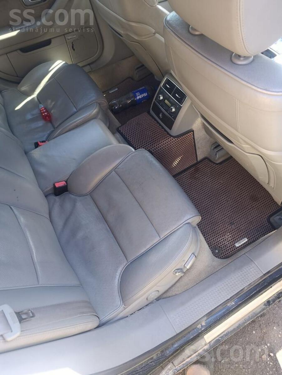 Melns Audi A8 2004 Bauska, ar dzinēja tilpumu 3.00 L un nobraukumu 371 tūkst. km par 6500 €, foto 11 vietnē AUTOMOTO.COM.LV
