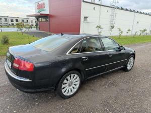 Black Audi A8 2004 in Vilnius, with an engine capacity of 3.94 L and mileage of 442 thousand km for 2999 €, photo 7 on AUTOMOTO.COM.LV
