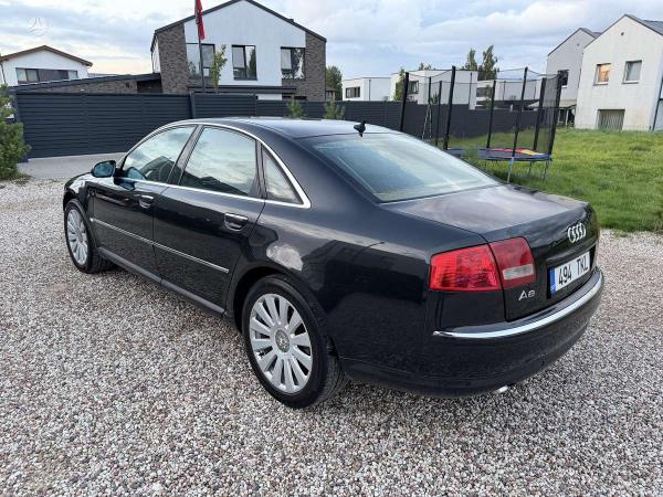 Audi A8 2004 Viļņa vietnē Melns Audi A8 2004 Viļņa, ar dzinēja tilpumu 3.94 L un nobraukumu 442 tūkst. km par 2850 €, foto 9 vietnē AUTOMOTO.COM.LV