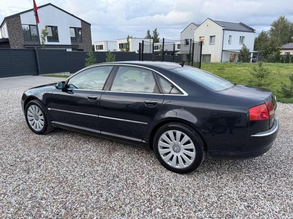 Audi A8 2004 Viļņa vietnē Melns Audi A8 2004 Viļņa, ar dzinēja tilpumu 3.94 L un nobraukumu 442 tūkst. km par 2850 €, foto 10 vietnē AUTOMOTO.COM.LV
