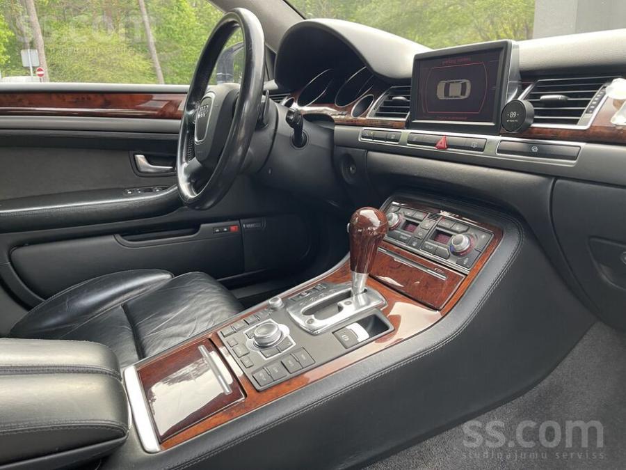 Melns Audi A8 2005 Jūrmala, ar dzinēja tilpumu 4.20 L un nobraukumu 0 tūkst. km par 6650 €, foto 23 vietnē AUTOMOTO.COM.LV