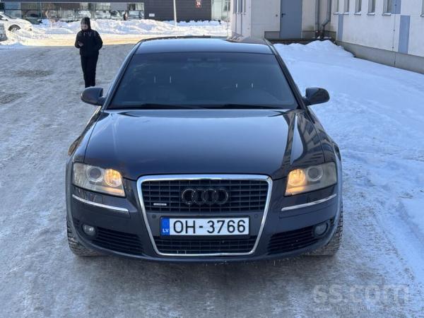 Black Audi A8 2005 in Jelgava, with an engine capacity of 3.00 L and mileage of 276 thousand km for 5490 €, photo 5 on AUTOMOTO.COM.LV