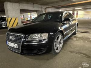 Black Audi A8 2005 in Vilnius, with an engine capacity of 3.00 L and mileage of 468 thousand km for 3200 €, photo  on AUTOMOTO.COM.LV