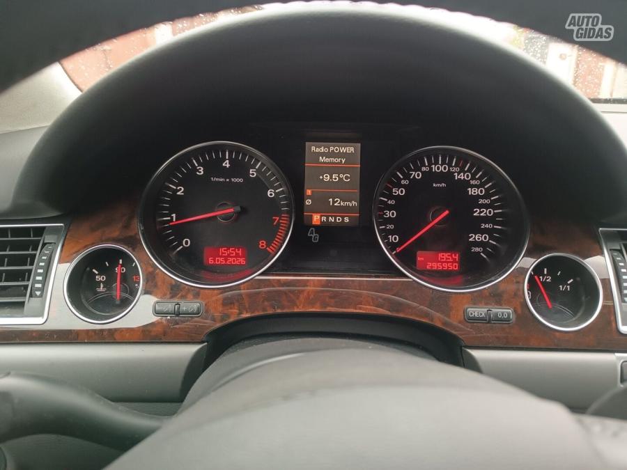 Черный Ауди А8 2005 в Шяуляй, объемом двигателя 3.20 л и пробегом 290 тыс. км за 3500 €, фото 10 на AUTOMOTO.COM.LV