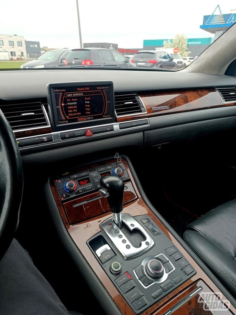 Melns Audi A8 2005 Šauļi, ar dzinēja tilpumu 3.20 L un nobraukumu 290 tūkst. km par 3500 €, foto 10 vietnē AUTOMOTO.COM.LV