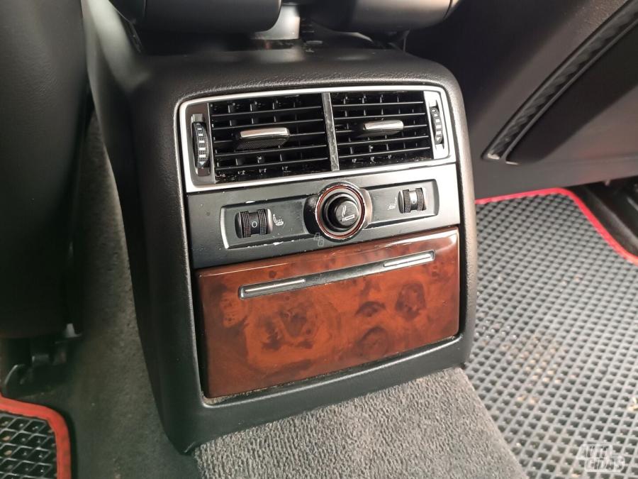 Melns Audi A8 2005 Šauļi, ar dzinēja tilpumu 3.20 L un nobraukumu 290 tūkst. km par 3500 €, foto 15 vietnē AUTOMOTO.COM.LV