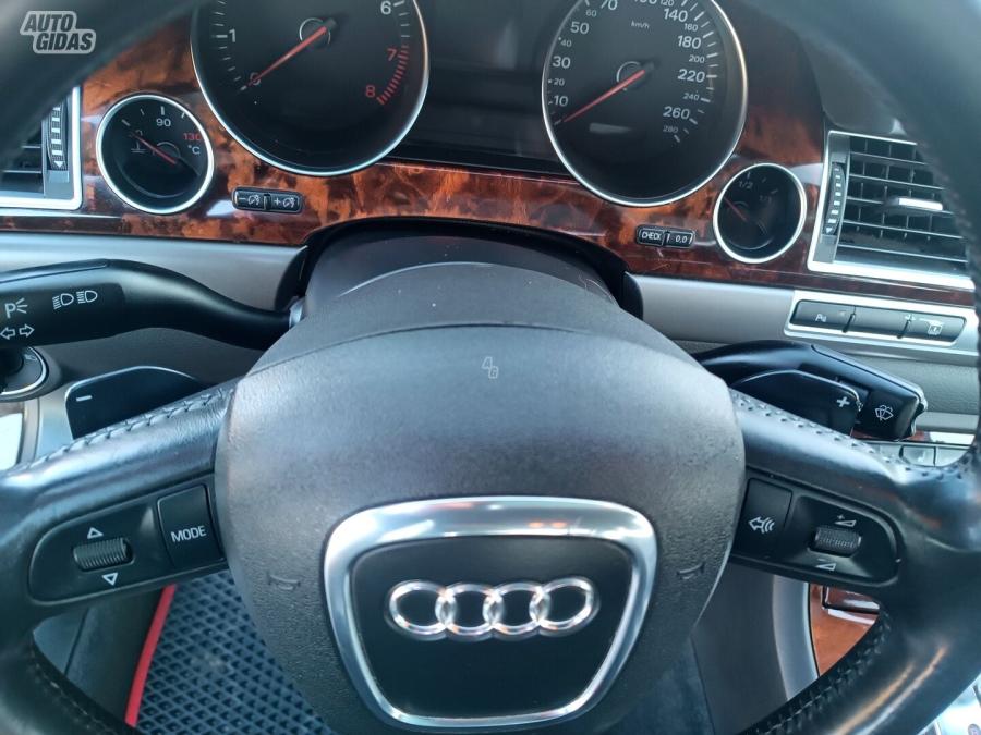 Черный Ауди А8 2005 в Шяуляй, объемом двигателя 3.20 л и пробегом 290 тыс. км за 3400 €, фото 24 на AUTOMOTO.COM.LV