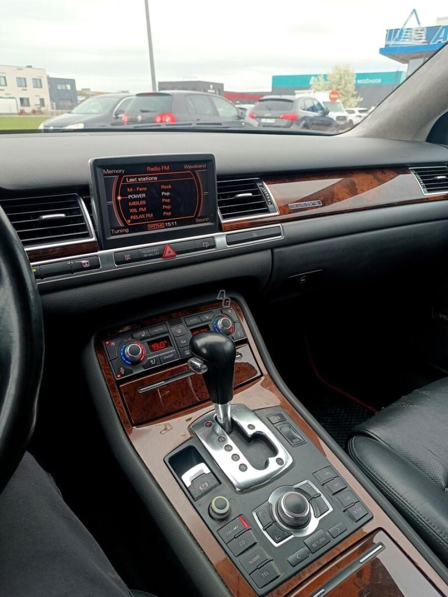 Melns Audi A8 2005 Šauļi, ar dzinēja tilpumu 3.20 L un nobraukumu 290 tūkst. km par 3300 €, foto 25 vietnē AUTOMOTO.COM.LV