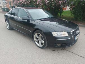 Black Audi A8 2005 in Ukmerge, with an engine capacity of 3.00 L and mileage of 285 thousand km for 4000 €, photo 4 on AUTOMOTO.COM.LV