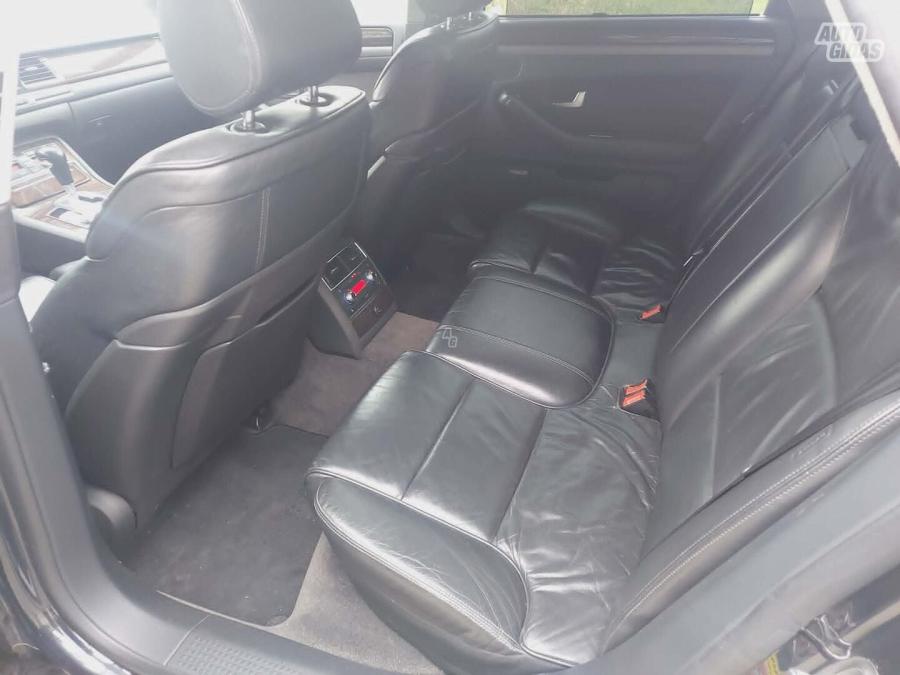Black Audi A8 2005 in Ukmerge, with an engine capacity of 3.00 L and mileage of 285 thousand km for 4000 €, photo 10 on AUTOMOTO.COM.LV