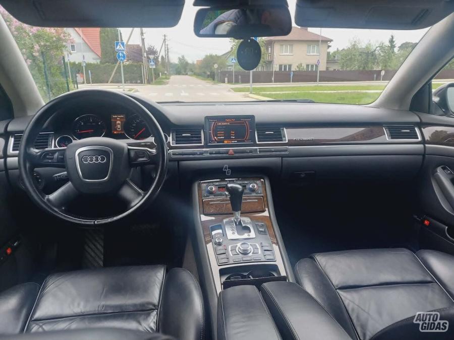 Black Audi A8 2005 in Ukmerge, with an engine capacity of 3.00 L and mileage of 285 thousand km for 4000 €, photo 12 on AUTOMOTO.COM.LV