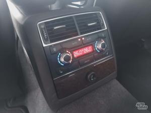 Black Audi A8 2005 in Ukmerge, with an engine capacity of 3.00 L and mileage of 285 thousand km for 4000 €, photo 15 on AUTOMOTO.COM.LV