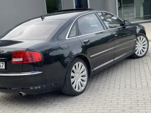 Black Audi A8 2005 in Riga, with an engine capacity of 4.20 L and mileage of 285 thousand km for 6650 €, photo 6 on AUTOMOTO.COM.LV