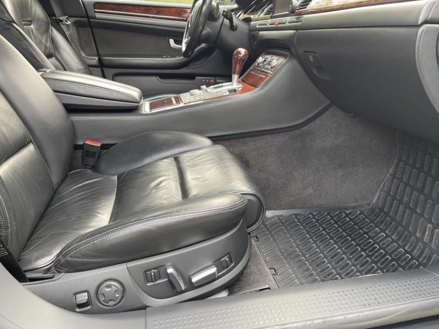 Black Audi A8 2005 in Riga, with an engine capacity of 4.20 L and mileage of 285 thousand km for 6650 €, photo 12 on AUTOMOTO.COM.LV