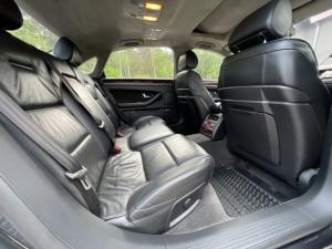 Black Audi A8 2005 in Riga, with an engine capacity of 4.20 L and mileage of 285 thousand km for 6650 €, photo 17 on AUTOMOTO.COM.LV
