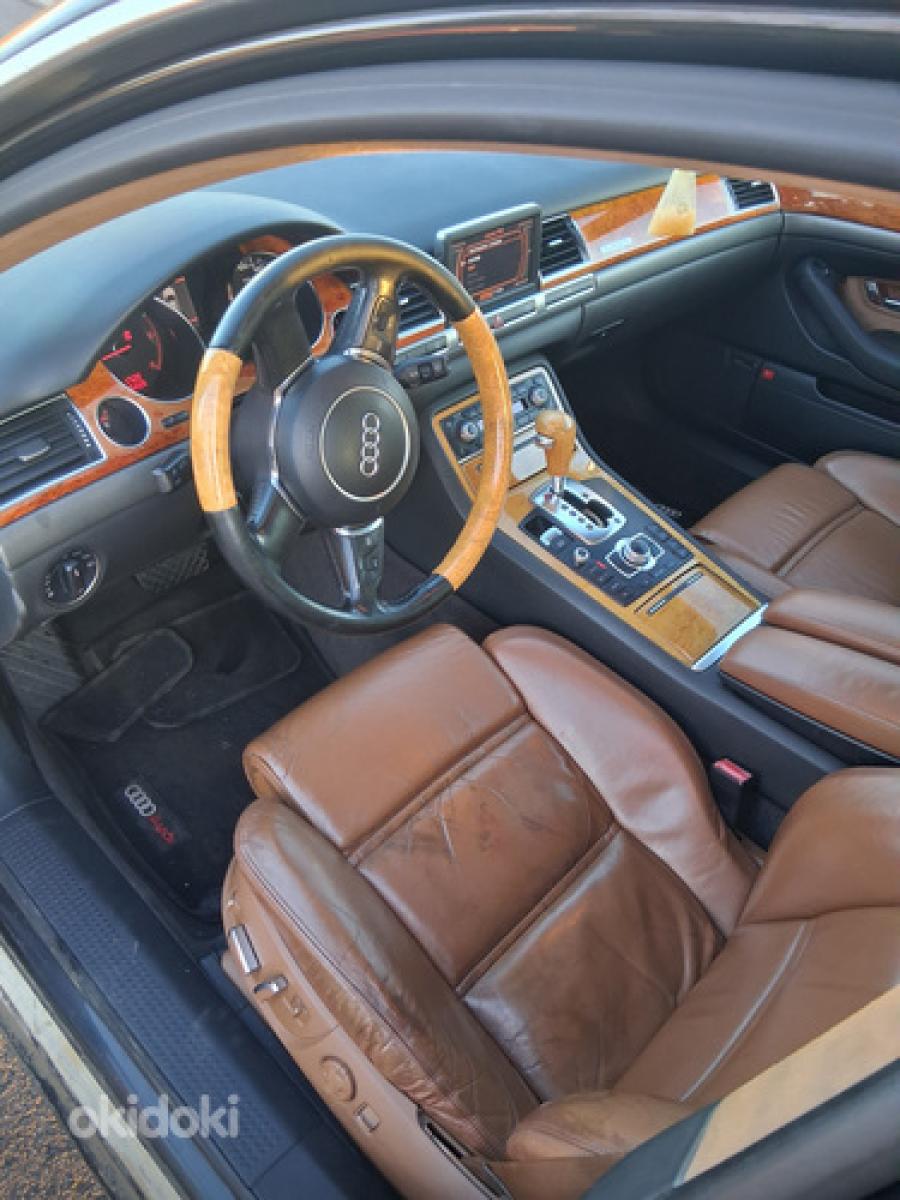 Black Audi A8 2005 in Johvi, with an engine capacity of 3.00 L and mileage of 360 thousand km for 2900 €, photo 7 on AUTOMOTO.COM.LV