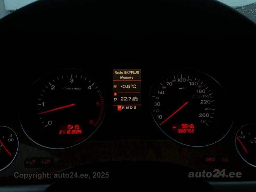 Black Audi A8 2006 in Tartu, with an engine capacity of 4.20 L and mileage of 361 thousand km for 5490 €, photo 14 on AUTOMOTO.COM.LV