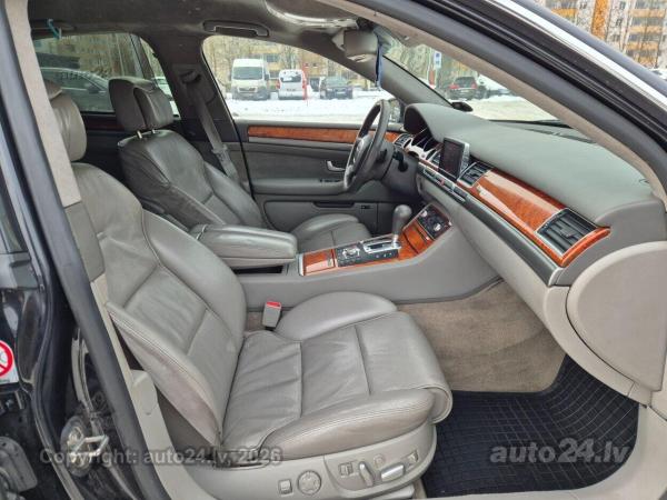 Black Audi A8 2006 in Tallinn, with an engine capacity of 4.10 L and mileage of 360 thousand km for 5990 €, photo 10 on AUTOMOTO.COM.LV