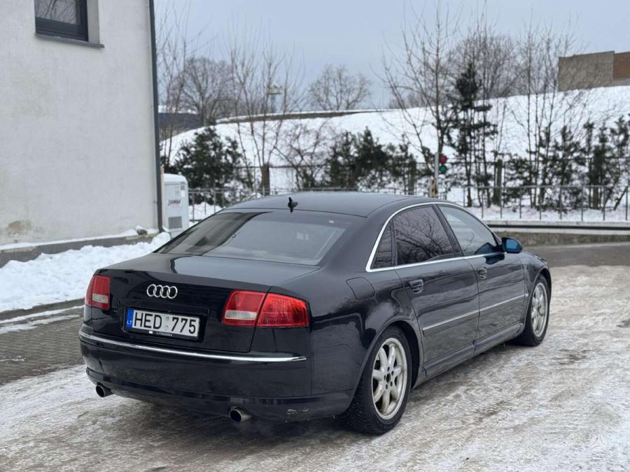 Black Audi A8 2006 in Klaipeda, with an engine capacity of 4.20 L and mileage of 303 thousand km for 4450 €, photo 4 on AUTOMOTO.COM.LV