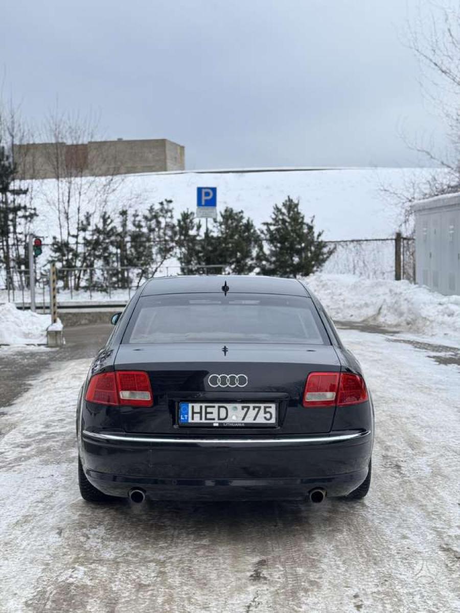 Black Audi A8 2006 in Klaipeda, with an engine capacity of 4.20 L and mileage of 303 thousand km for 4450 €, photo 6 on AUTOMOTO.COM.LV