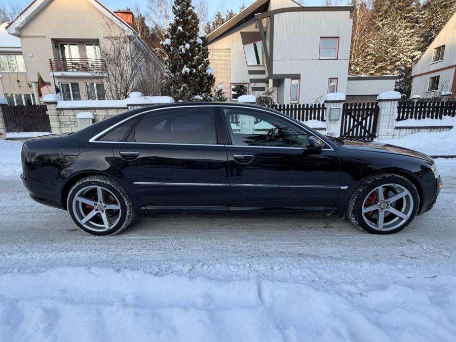 Black Audi A8 2006 in Vilnius, with an engine capacity of 4.17 L and mileage of 256 thousand km for 3650 €, photo 8 on AUTOMOTO.COM.LV
