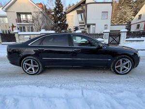 Black Audi A8 2006 in Vilnius, with an engine capacity of 4.17 L and mileage of 266 thousand km for 3600 €, photo 9 on AUTOMOTO.COM.LV