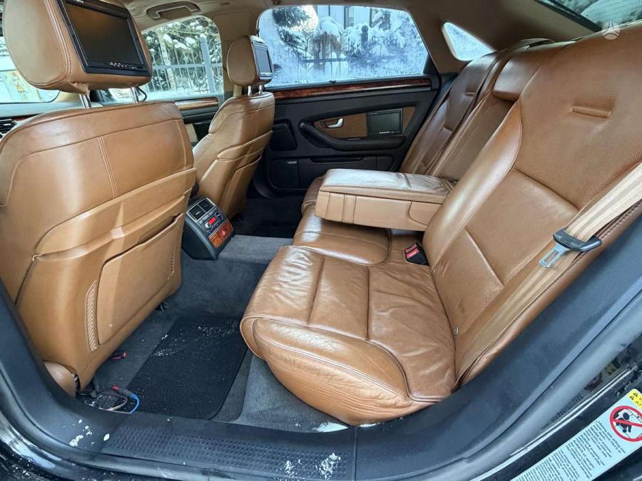 Melns Audi A8 2006 Viļņa, ar dzinēja tilpumu 4.17 L un nobraukumu 266 tūkst. km par 3600 €, foto 24 vietnē AUTOMOTO.COM.LV
