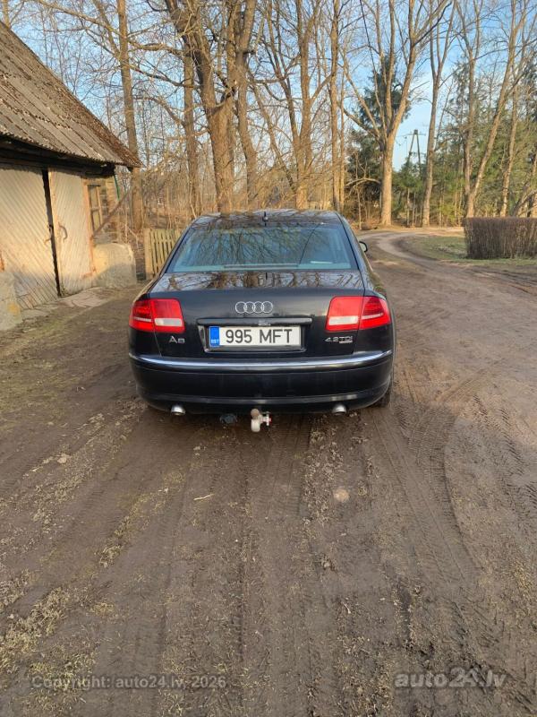 Black Audi A8 2006 in Tartu, with an engine capacity of 4.10 L and mileage of 370 thousand km for 5990 €, photo 5 on AUTOMOTO.COM.LV