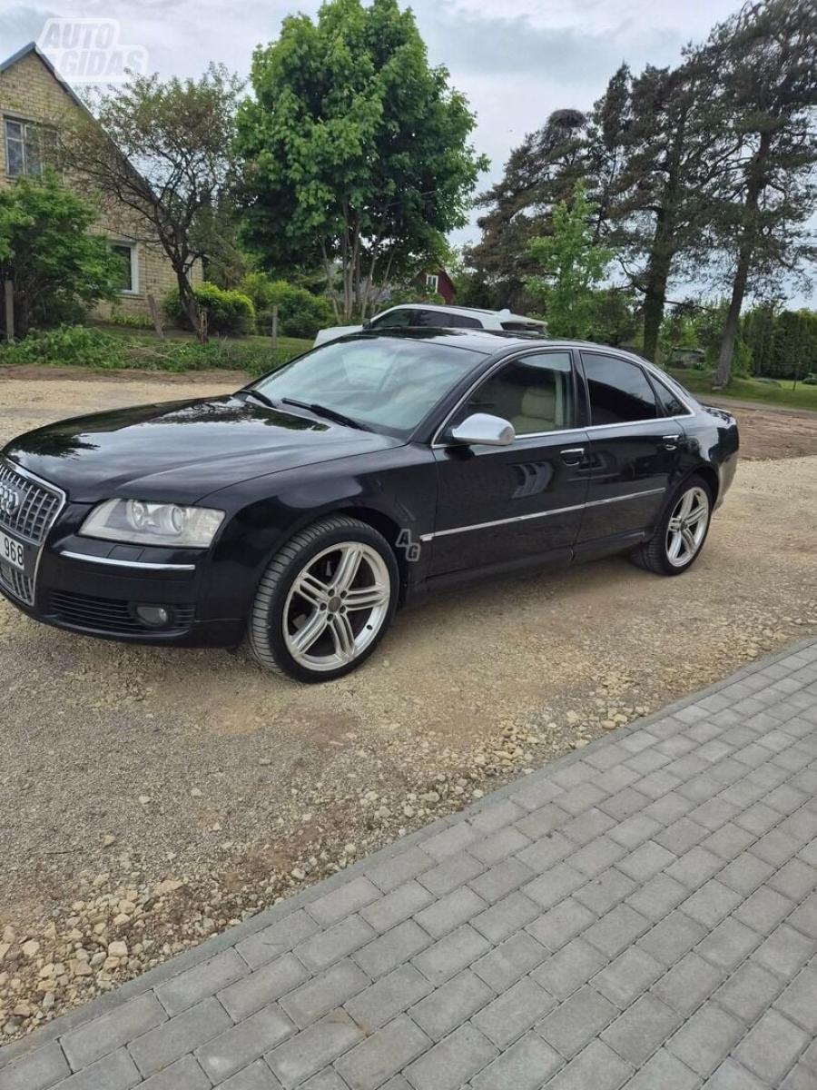 Black Audi A8 2006 in Plunge, with an engine capacity of 3.00 L and mileage of 339 thousand km for 5600 €, photo 1 on AUTOMOTO.COM.LV