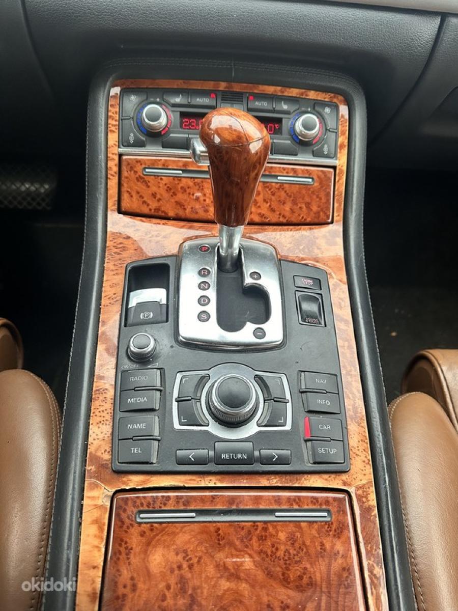 Black Audi A8 2006 in Rapla, with an engine capacity of 4.20 L and mileage of 422 thousand km for 3800 €, photo 15 on AUTOMOTO.COM.LV