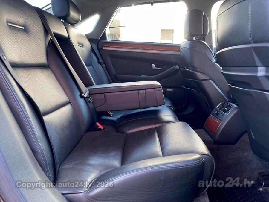 Melns Audi A8 2006 Tartu, ar dzinēja tilpumu 4.20 L un nobraukumu 370 tūkst. km par 4990 €, foto 10 vietnē AUTOMOTO.COM.LV