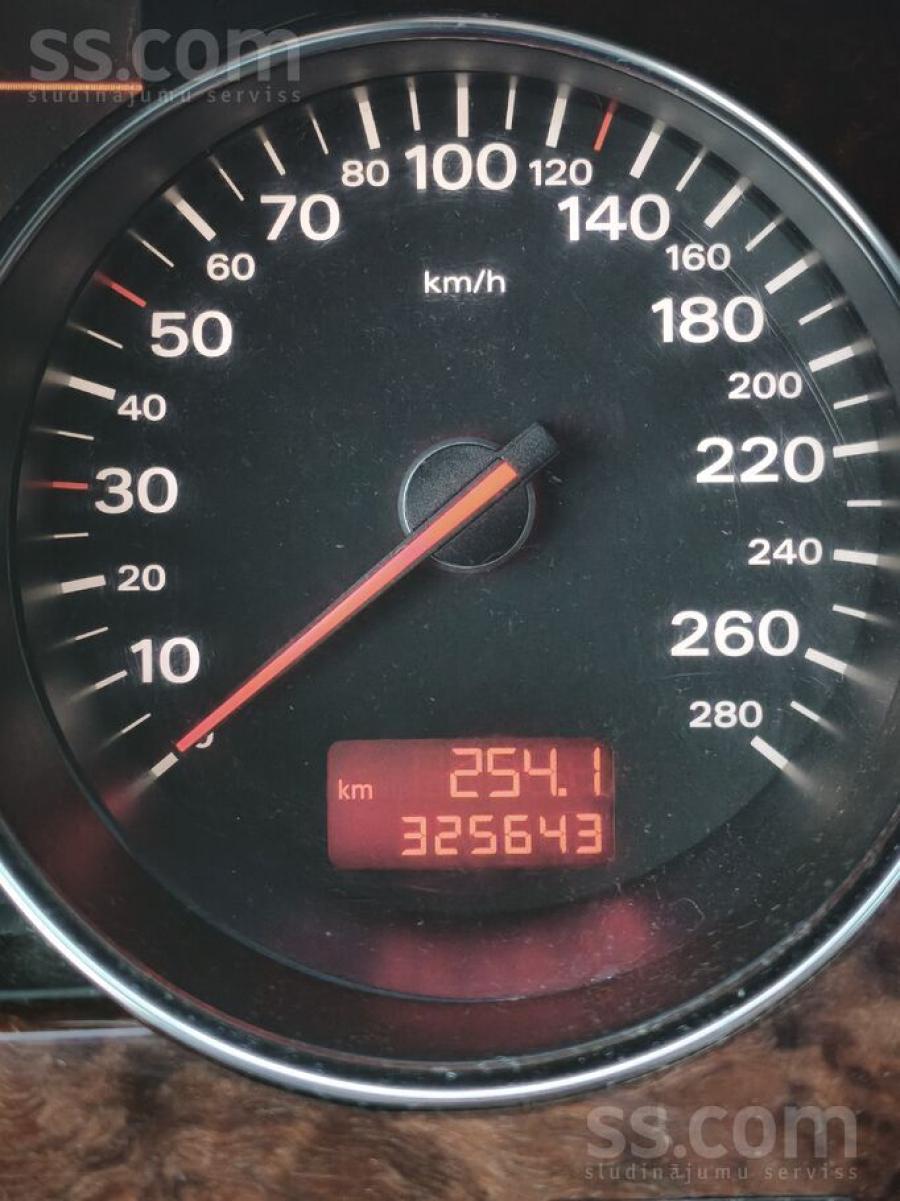 Melns Audi A8 2006 Rīga, ar dzinēja tilpumu 3.00 L un nobraukumu 326 tūkst. km par 4999 €, foto 8 vietnē AUTOMOTO.COM.LV