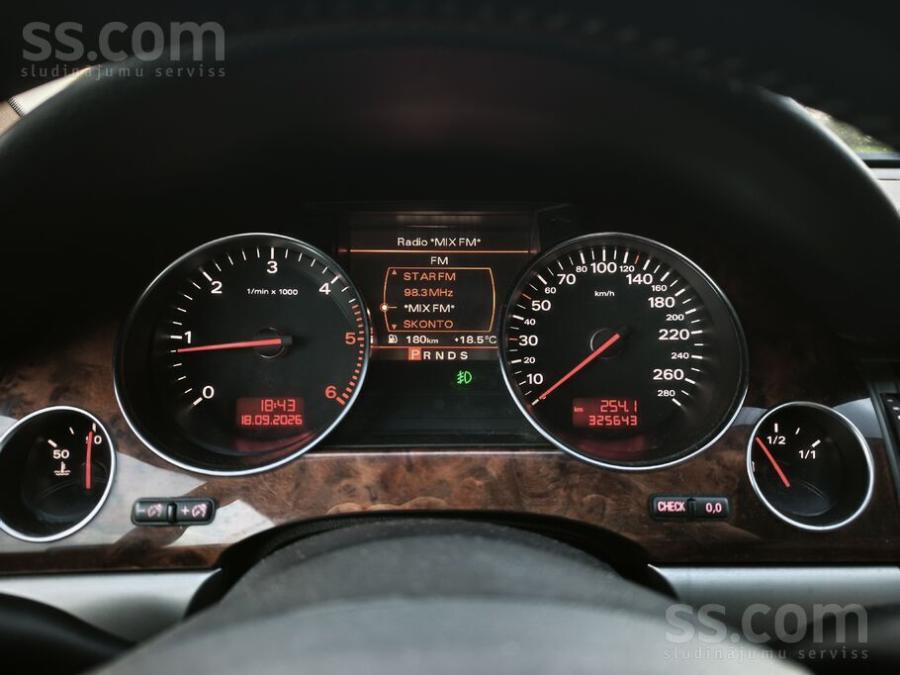 Melns Audi A8 2006 Rīga, ar dzinēja tilpumu 3.00 L un nobraukumu 326 tūkst. km par 4999 €, foto 9 vietnē AUTOMOTO.COM.LV