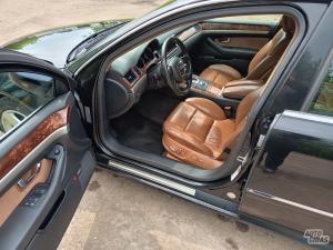 Black Audi A8 2007 in Naujoji Akmene, with an engine capacity of 4.20 L and mileage of 350 thousand km for 3500 €, photo 9 on AUTOMOTO.COM.LV