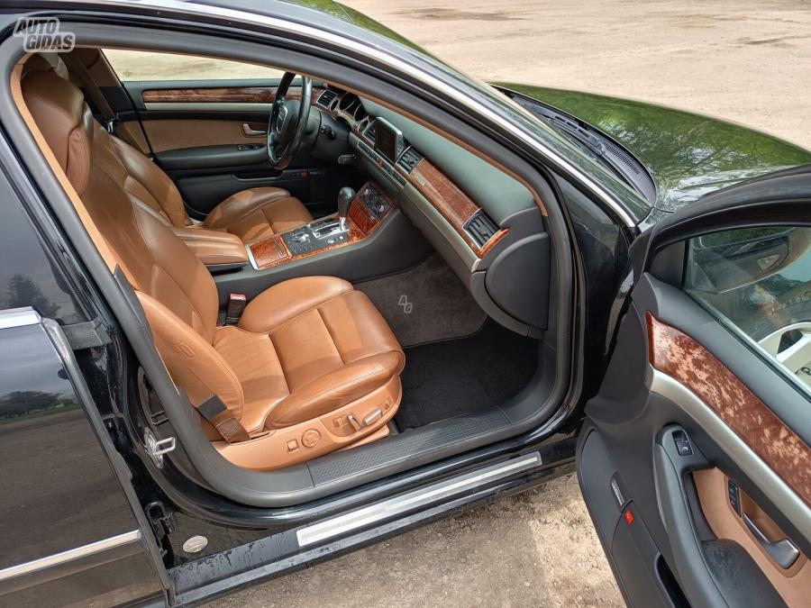 Black Audi A8 2007 in Naujoji Akmene, with an engine capacity of 4.20 L and mileage of 350 thousand km for 3500 €, photo 10 on AUTOMOTO.COM.LV