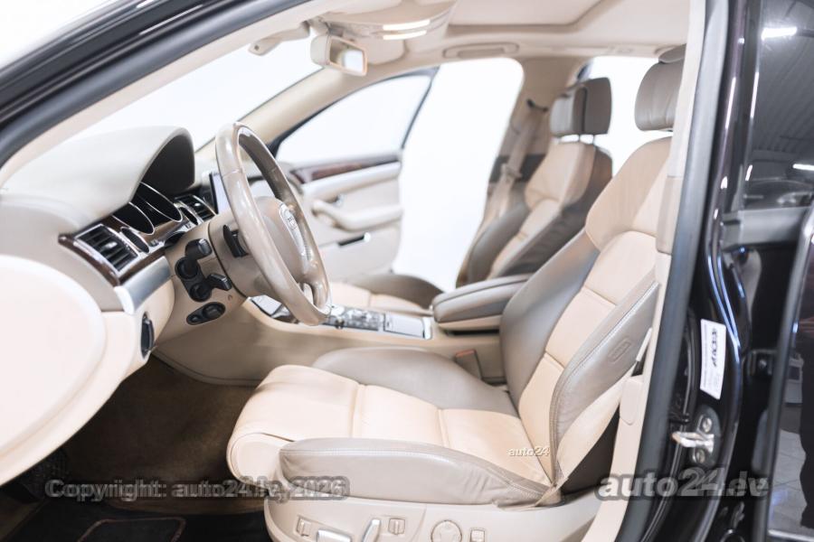 Black Audi A8 2007 in Tallinn, with an engine capacity of 3.00 L and mileage of 250 thousand km for 7990 €, photo 15 on AUTOMOTO.COM.LV