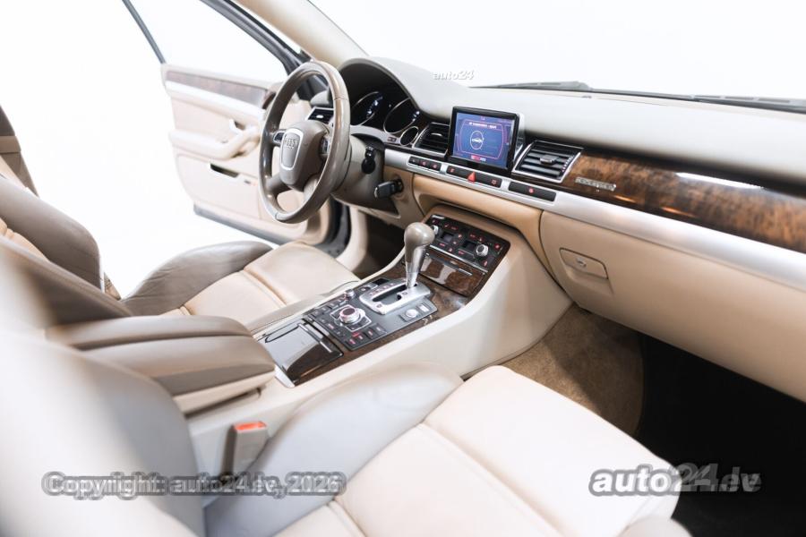 Black Audi A8 2007 in Tallinn, with an engine capacity of 3.00 L and mileage of 250 thousand km for 7990 €, photo 18 on AUTOMOTO.COM.LV