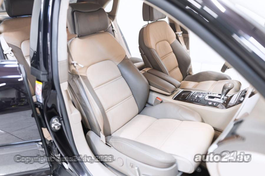 Black Audi A8 2007 in Tallinn, with an engine capacity of 3.00 L and mileage of 250 thousand km for 7990 €, photo 19 on AUTOMOTO.COM.LV