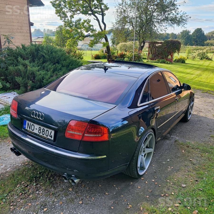 Black Audi A8 2007 in Cesis, with an engine capacity of 4.20 L and mileage of 315 thousand km for 7666 €, photo 5 on AUTOMOTO.COM.LV