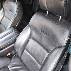 Black Audi A8 2007 in Cesis, with an engine capacity of 4.20 L and mileage of 315 thousand km for 7666 €, photo 19 on AUTOMOTO.COM.LV