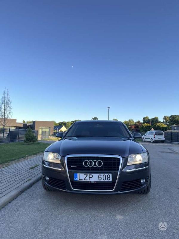 Black Audi A8 2007 in Klaipeda, with an engine capacity of 3.00 L and mileage of 324 thousand km for 4650 €, photo 2 on AUTOMOTO.COM.LV