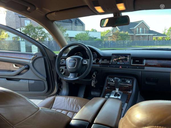 Black Audi A8 2007 in Klaipeda, with an engine capacity of 3.00 L and mileage of 324 thousand km for 4650 €, photo 8 on AUTOMOTO.COM.LV