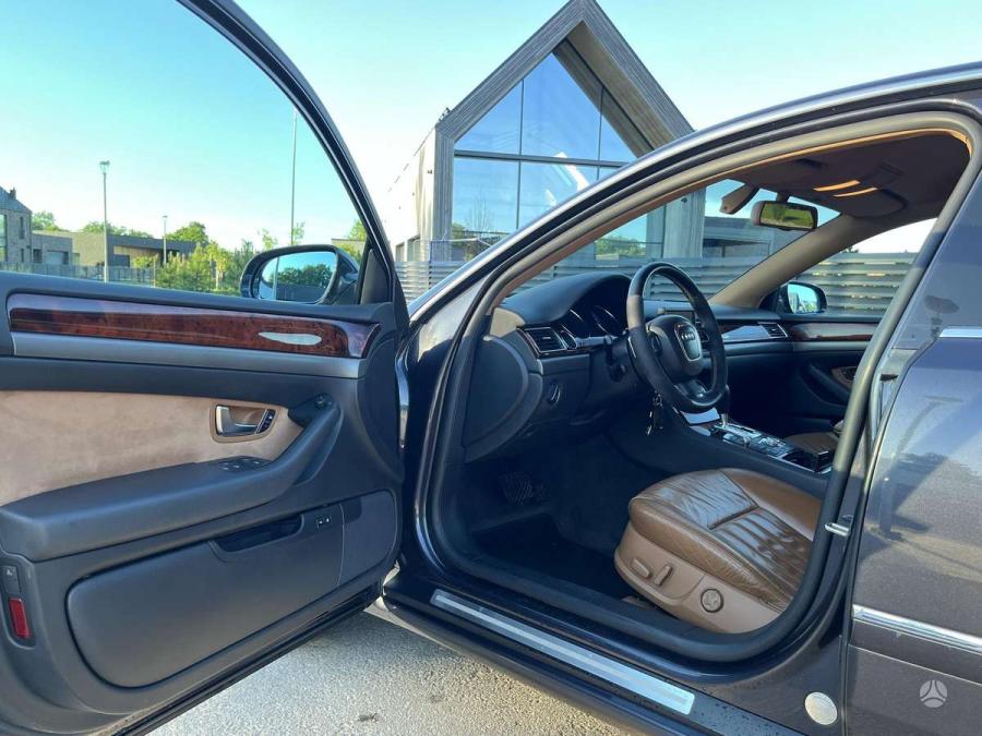 Melns Audi A8 2007 Klaipėda, ar dzinēja tilpumu 3.00 L un nobraukumu 324 tūkst. km par 4650 €, foto 10 vietnē AUTOMOTO.COM.LV