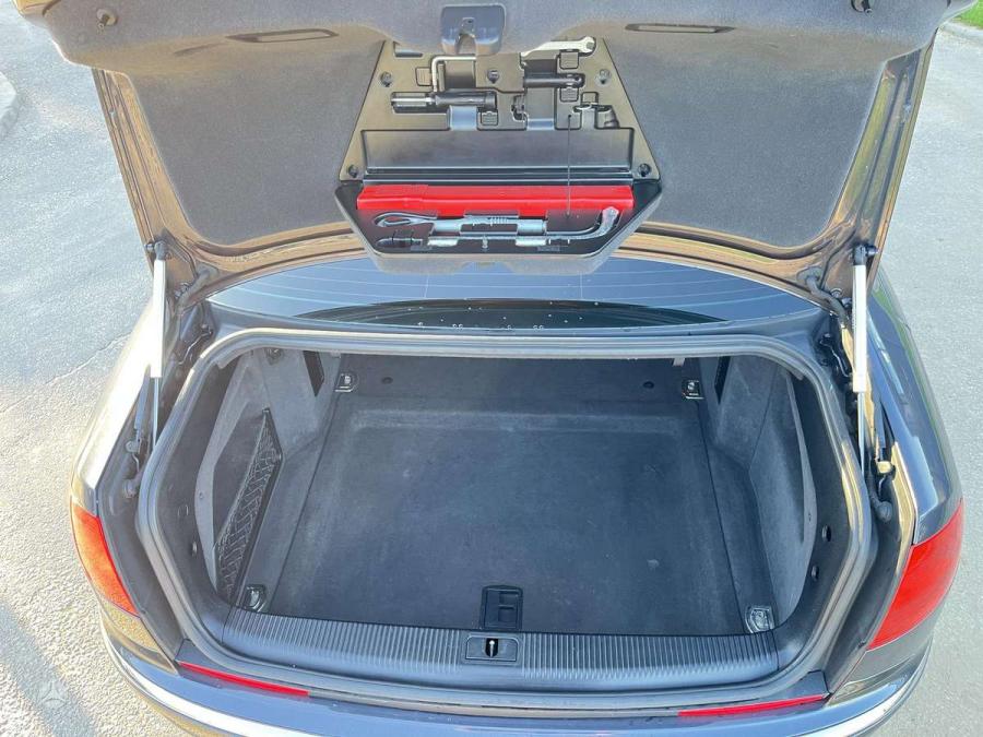 Melns Audi A8 2007 Klaipėda, ar dzinēja tilpumu 3.00 L un nobraukumu 324 tūkst. km par 4650 €, foto 17 vietnē AUTOMOTO.COM.LV