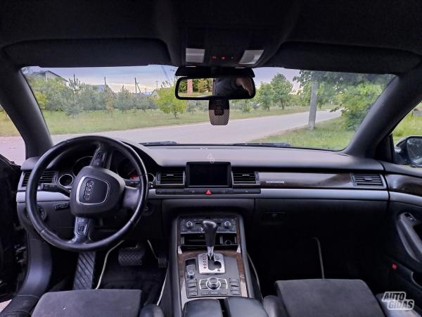 Black Audi A8 2007 in Klaipeda, with an engine capacity of 4.20 L and mileage of 422 thousand km for 2750 €, photo 8 on AUTOMOTO.COM.LV